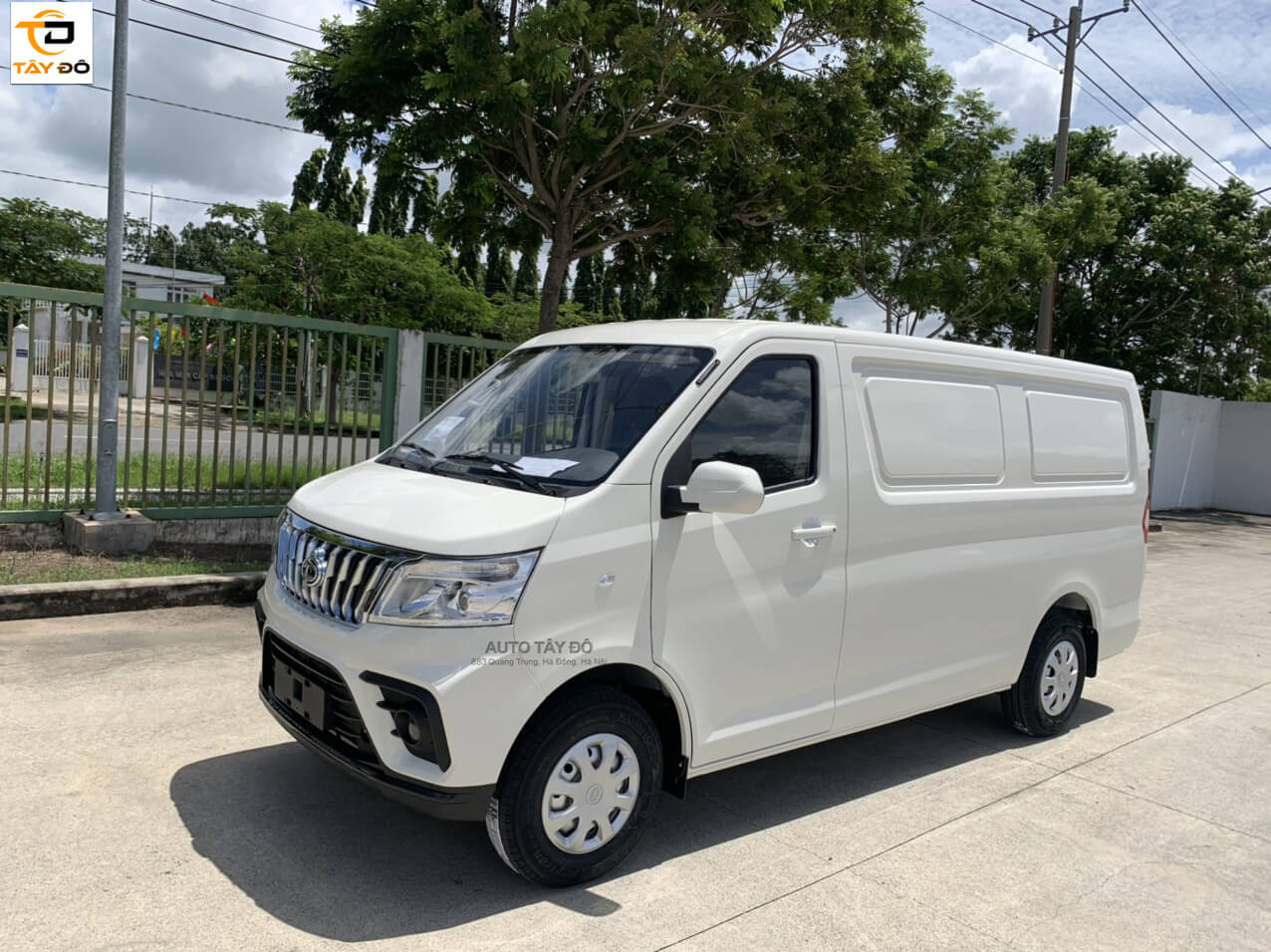 So sánh chi tiết xe tải van 2 chỗ Tera V8 với SRM 868 2 chỗ